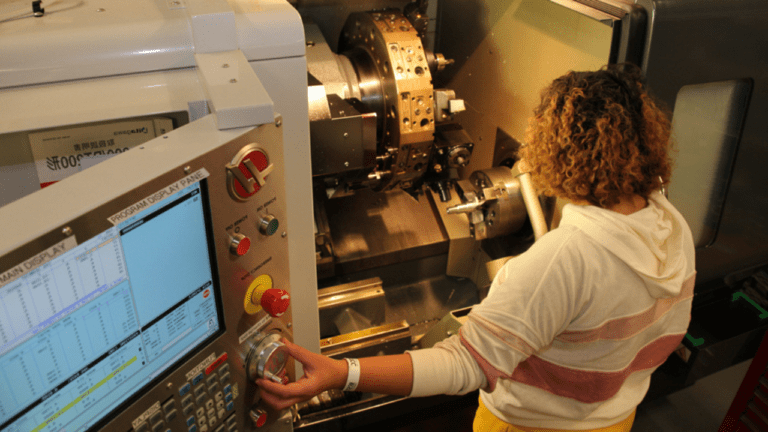 Cómo programar un torno CNC: una guía completa - TSINFA